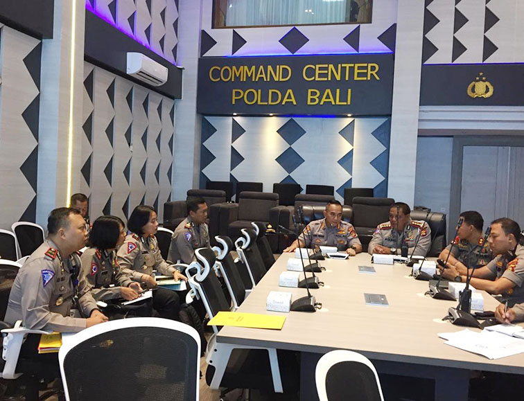 Karo Ops dan Dir Lantas Pantau Lalin melalui Command Center Polda ...