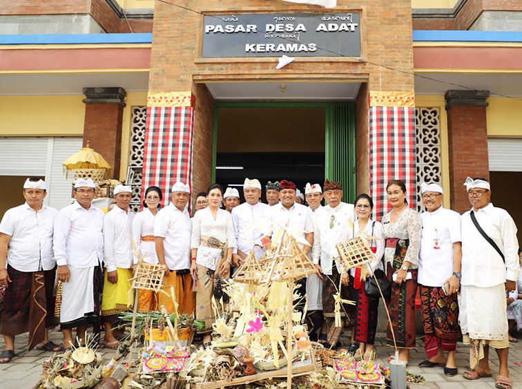 Bupati Mahayastra Resmikian Pasar Desa Adat Keramas - PATROLIPOST