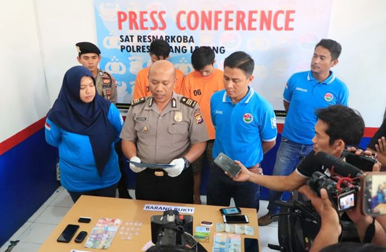 Polisi Ringkus Pengedar Sabu dan Uang Palsu - PATROLIPOST