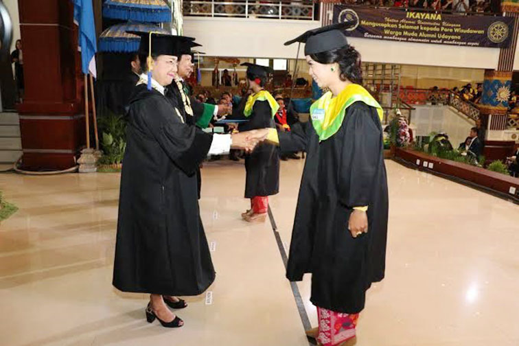 Sempat ditunda, Unud Kaji Rencana Wisuda Online - PATROLIPOST