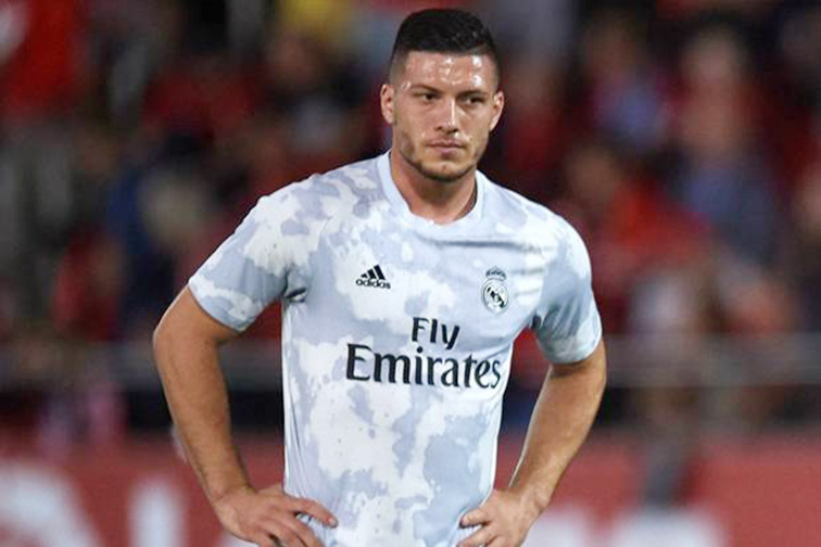 Patah Tulang, Jovic Lupakan Madrid - PATROLIPOST