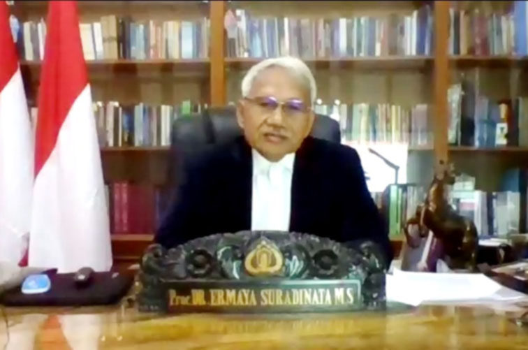 Prof Ermaya Suradinata Beri Materi Serdik Sespimmen Dikreg ke-60 ...