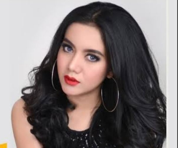 Pedangdut Muda ini Kenalkan "Lagu Untuk Ibu" - PATROLIPOST