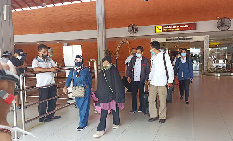 Arus Kedatangan Wisatawan Domestik di Bandara Ngurah Rai Menurun - PATROLIPOST