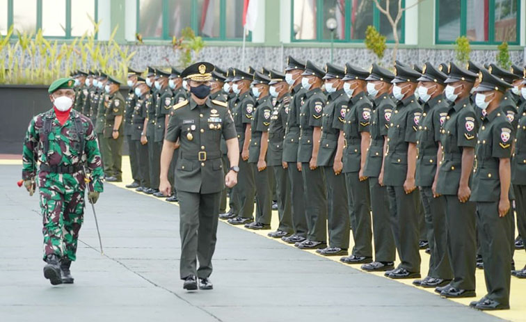 215 Bintara Dilantik Jadi Prajurit TNI AD Berpangkat Serda - PATROLIPOST
