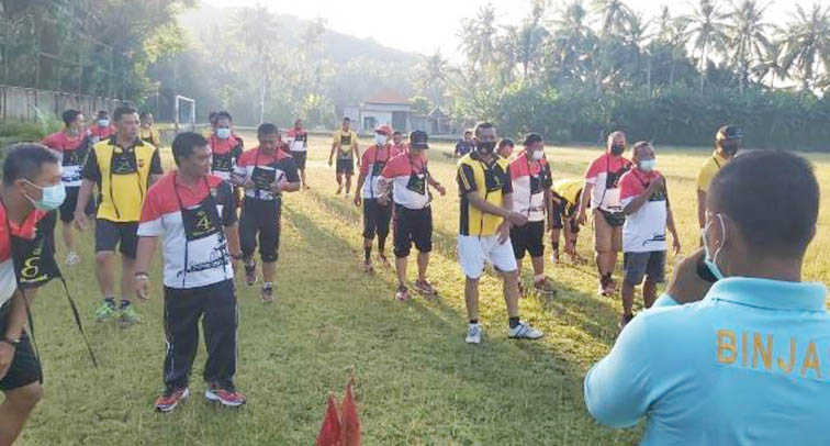 Personel Polres Klungkung Jalani Tes Kesamaptaan Jasmani - PATROLIPOST Personel Polres Klungkung Jalani Tes Kesamaptaan Jasmani - PATROLIPOST