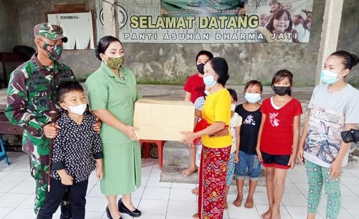 HUT Persit Kartika Chandra Kirana Gelar Bakti Sosial - PATROLIPOST