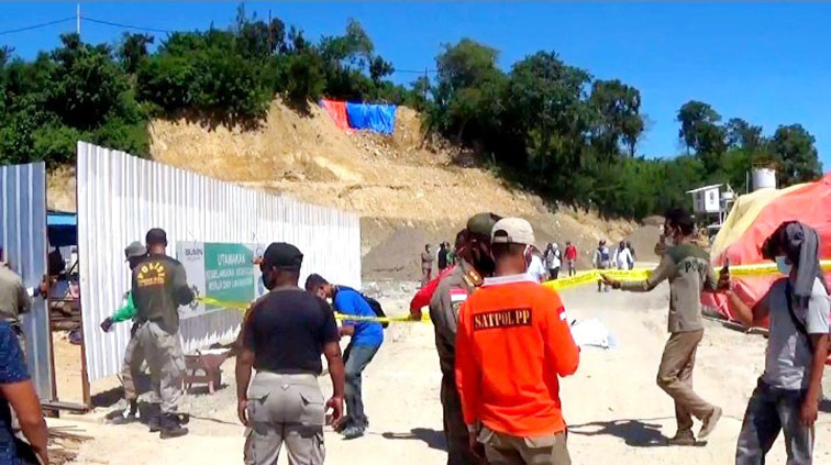 Belum Kantongi Izin, Pemkab Mabar Segel Area Batching Plant Terminal ...