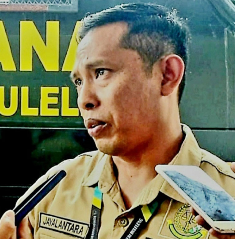 Penyidik Kejari Buleleng Segera Serahkan Tersangka Kasus Korupsi Dana ... Penyidik Kejari Buleleng Segera Serahkan Tersangka Kasus Korupsi Dana ...