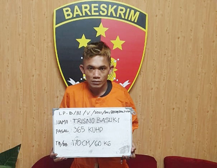 Jambret Wanita Jerman, Pria Ini Dibekuk Tim Opsnal Polsek Kuta ... Jambret Wanita Jerman, Pria Ini Dibekuk Tim Opsnal Polsek Kuta ...