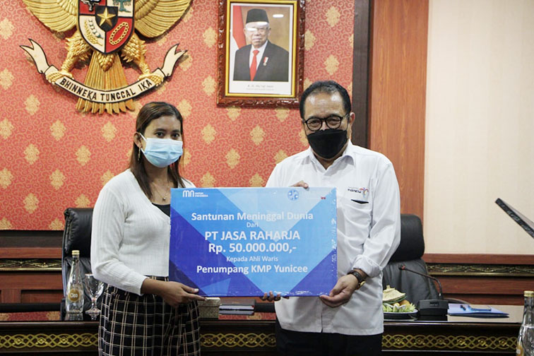 Korban Meninggal Dunia Karamnya KMP Yunicee Terima Uang Santunan ...