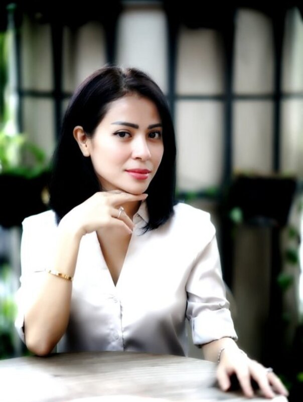 Lestari Luncurkan Lagu Perdana Religi - PATROLIPOST