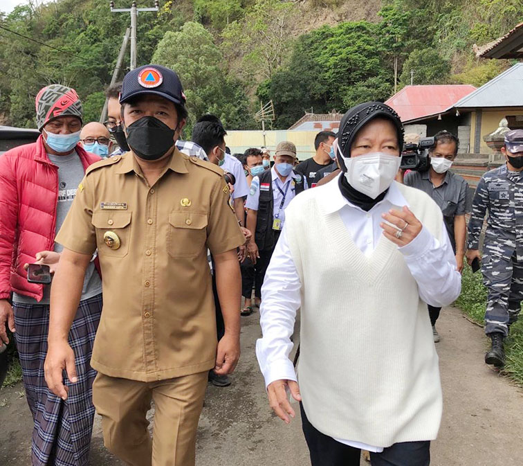 Mensos Risma Ungkap Akumulasi Dana Bansos Belum Cair di Bali Rp 450 ...