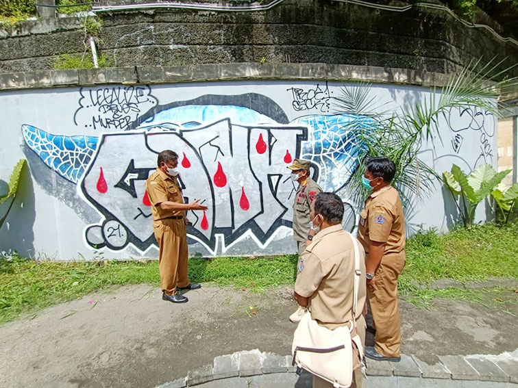 Aksi Vandalisme Rusak Mural di Tukad Badung, Satpol PP Diminta Cari dan ...