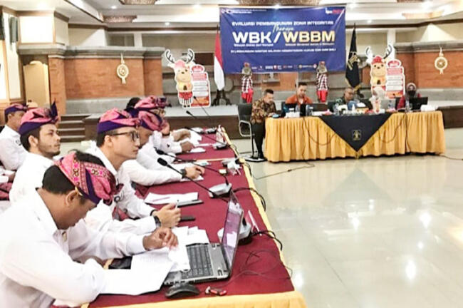 Menuju Wbbm Tim Pokja Imigrasi Singaraja Ikuti Desk Evaluasi Patrolipost