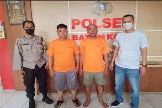 Ngaku Wartawan, Peras Bos Cafe: BB Amplop Coklat Berisi Uang Rp3 Juta ... Ngaku Wartawan, Peras Bos Cafe: BB Amplop Coklat Berisi Uang Rp3 Juta ...