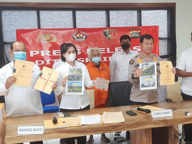 Korupsi Rp 26 Miliar Mantan Ketua Lpd Desa Adat Ungasan Ditahan
