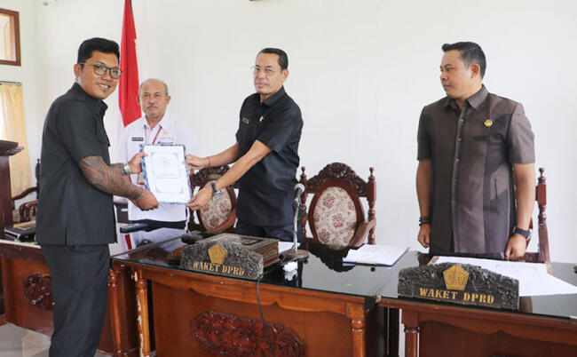 Fraksi-fraksi DPRD Bangli Dorong Perkuat Anggaran untuk Sektor ... Fraksi-fraksi DPRD Bangli Dorong Perkuat Anggaran untuk Sektor ...