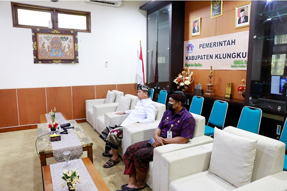 Klungkung Pertahankan Predikat Zona Hijau Kepatuhan Tinggi Standar Pelayanan Publik - PATROLIPOST