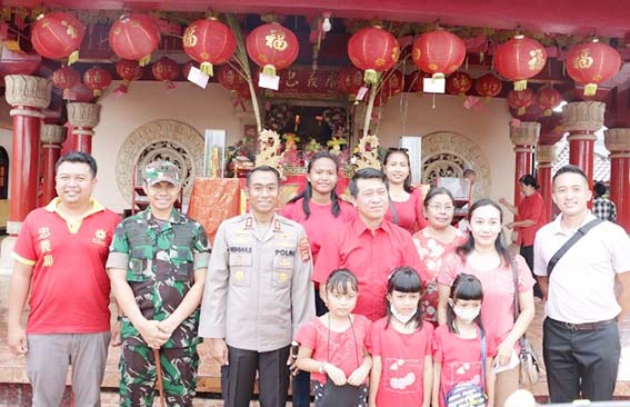 Bupati Klungkung Pantau Perayaan Imlek di Vihara Dharma Ratna - PATROLIPOST