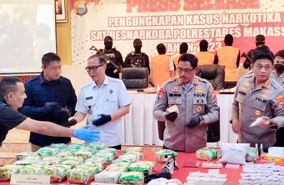 Polrestabes Makassar Ungkap Peredaran 43,6 Kg Sabu: Bisa Merusak 229 Ribu Orang - PATROLIPOST
