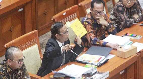 Transaksi Mencurigakan di Kemenkeu Rp 300 Triliun, Publik Lebih Percaya Mahfud Dibanding DPR ...