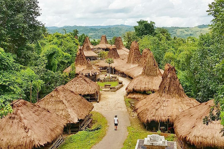 Pulau Sumba, Potensi 'Bali Baru' di Selatan Indonesia - PATROLIPOST