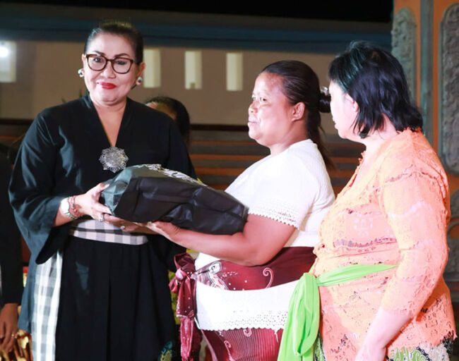 Laksanakan Tresna Lan Punia di Seririt, Manggala PAKIS Bali Ajak Jaga ...