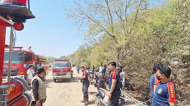 Damkar Bangli Ikut Terlibat Tangani Kebakaran TPA Suwung - PATROLIPOST