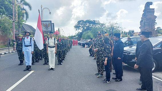 Serah Terima Panji-panji dan Surat Sakti I Gusti Ngurah Rai di Gianyar ... Serah Terima Panji-panji dan Surat Sakti I Gusti Ngurah Rai di Gianyar ...