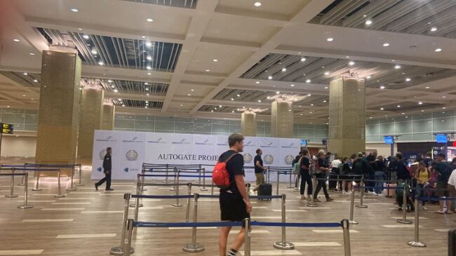 Dirjen Imigrasi Pasang Autogate Baru di Bandara I Gusti Ngurah Rai Bali - PATROLIPOST