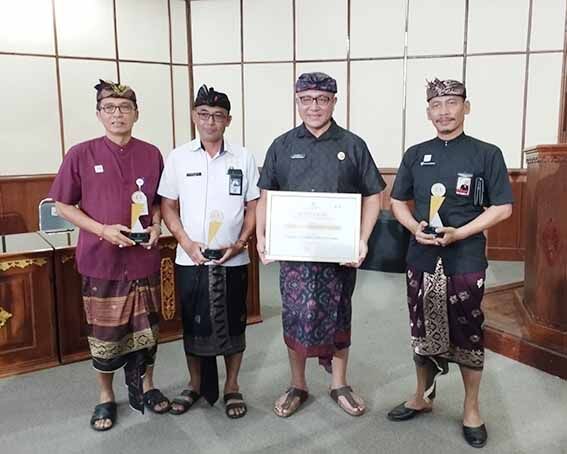 Anugerah KIP 2023, Gianyar Raih Penghargaan Praja Anindita Mahottama - PATROLIPOST