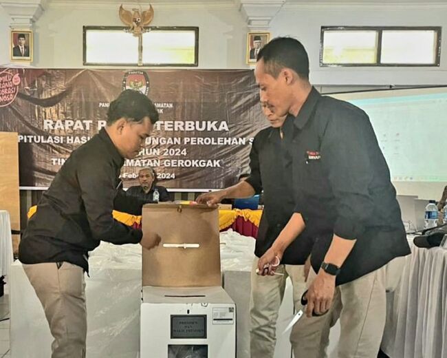 Sirekap Bermasalah, KPU Buleleng Hentikan Pleno Penghitungan Suara ... Sirekap Bermasalah, KPU Buleleng Hentikan Pleno Penghitungan Suara ...